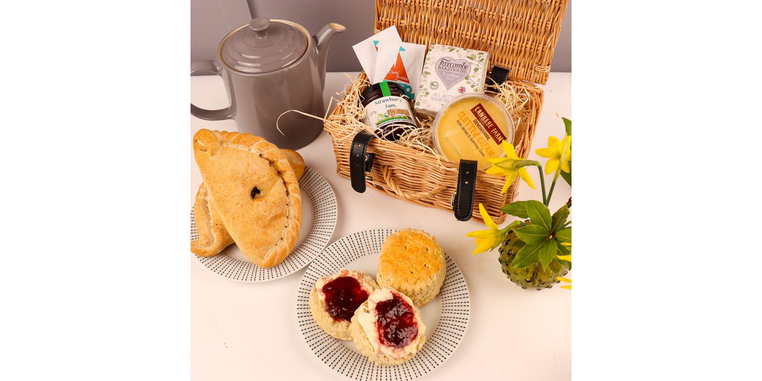 Cornish Pasty & Devon Cream Tea Hamper | Westcountry Treats | Devon Gifts